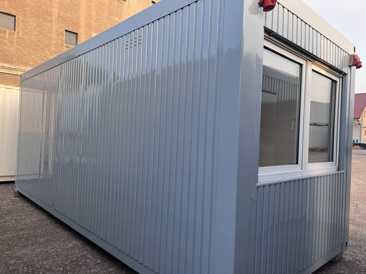 NKB 030: 20′ Bürocontainer mit Windfang SOFORT VERFÜGBAR !!! – NeKa ...